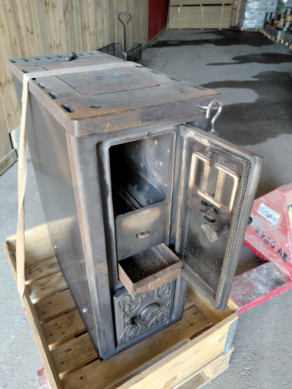 Vedspis Viking 30 – BFK Bygg AB